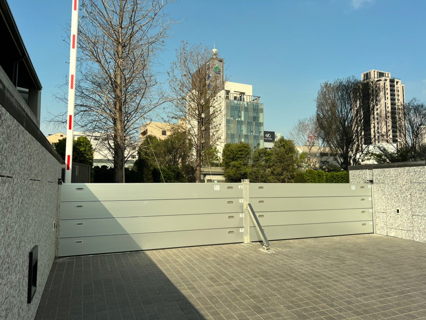 Products-Manual Stack Flood Barrier